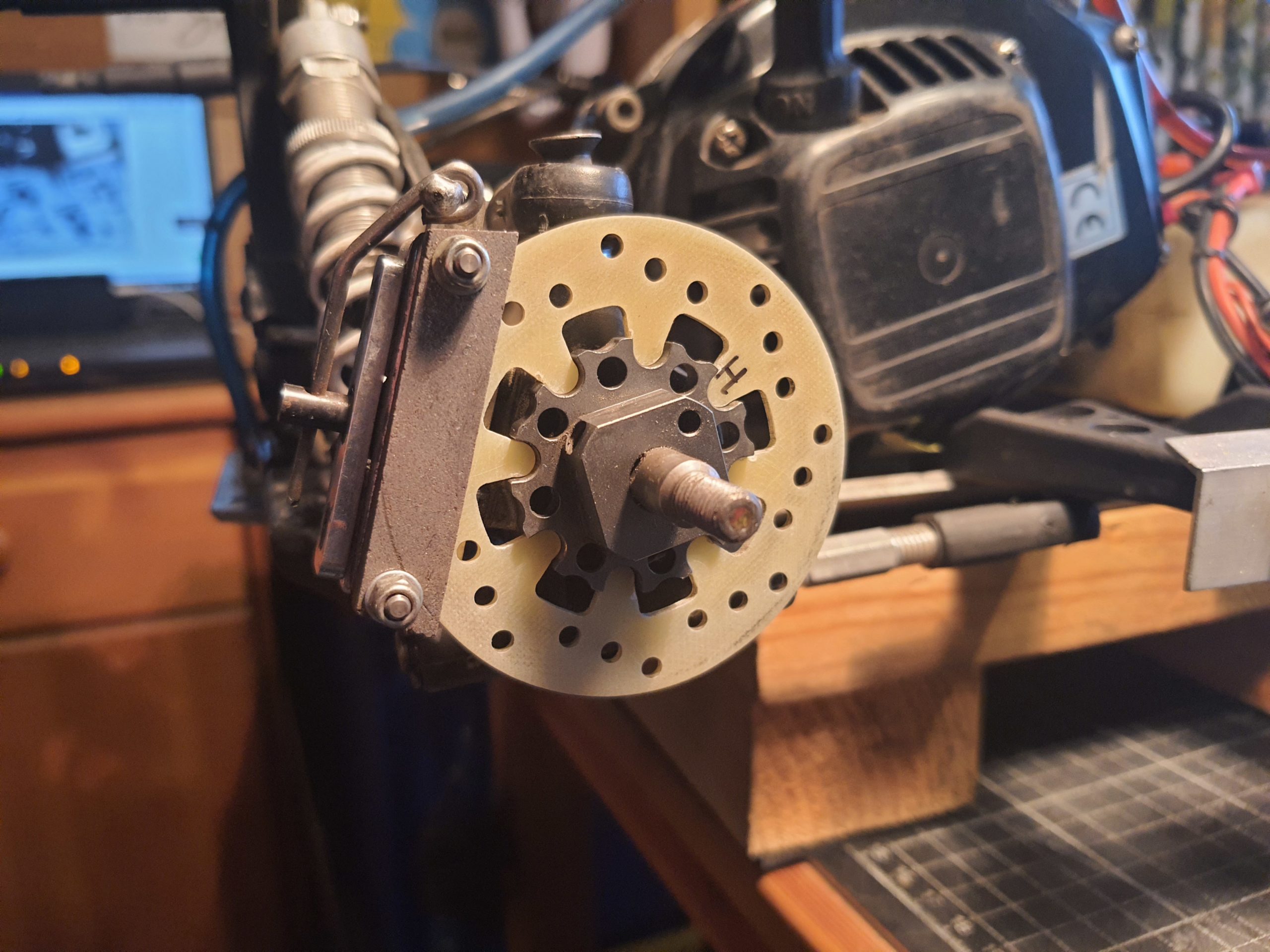 FG Sportsline mit Tourex-Bremse – Genicksalto RC